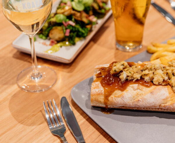 Eat & Drink at Koala Tavern | Family-Friendly Bistro in Capalaba